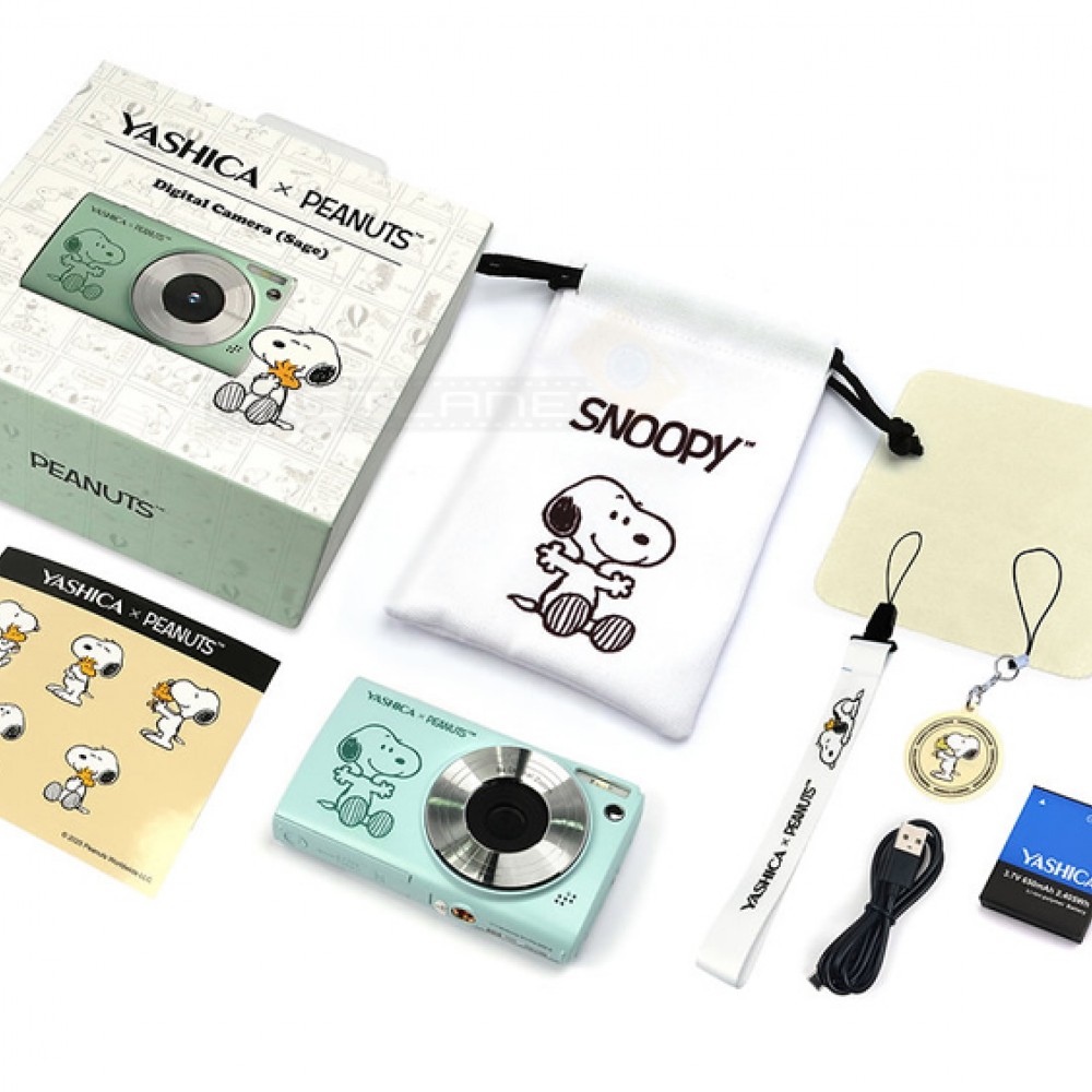 YASHICA x Peanuts Snoopy DP-100 Digital Camera
